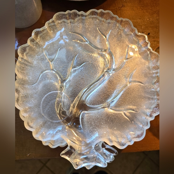 Kitchen | Vintage Glass Leaf And Tree Plates | Poshmark